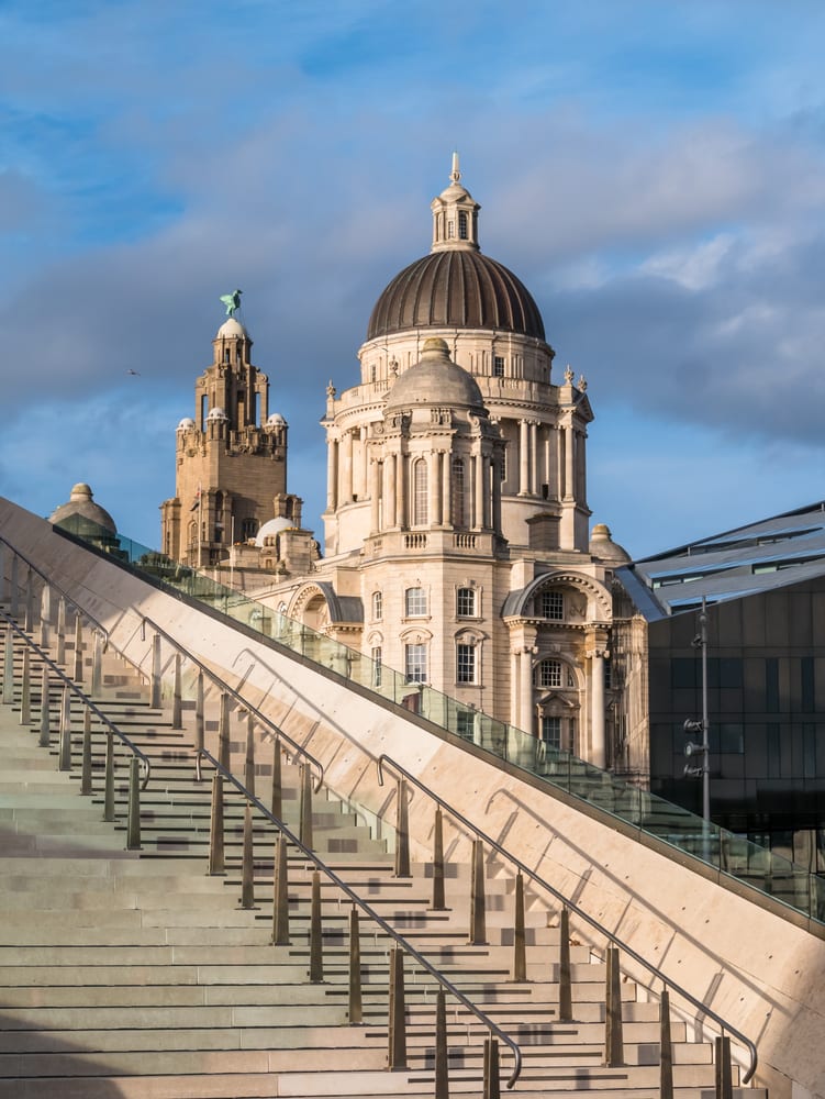 8 things you might not know about the iconic Port of Liverpool Building ...