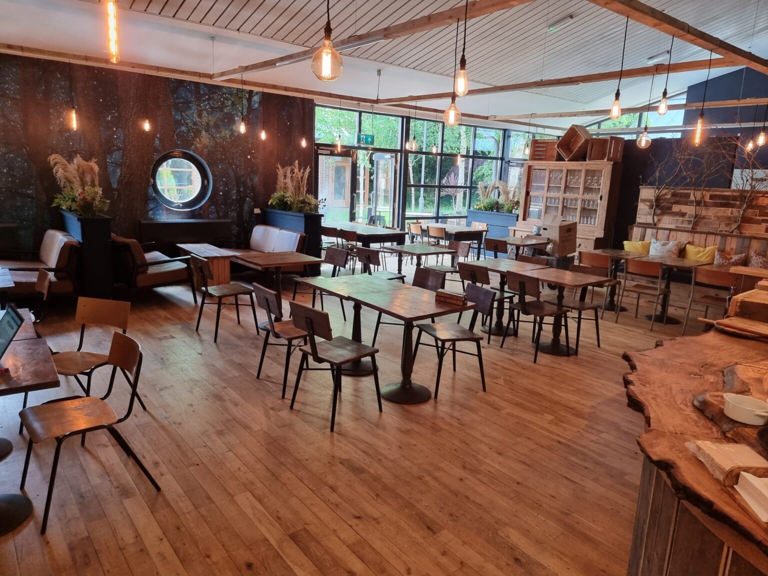 The Wheelbarrow launches festive calendar with wreath making, afternoon ...